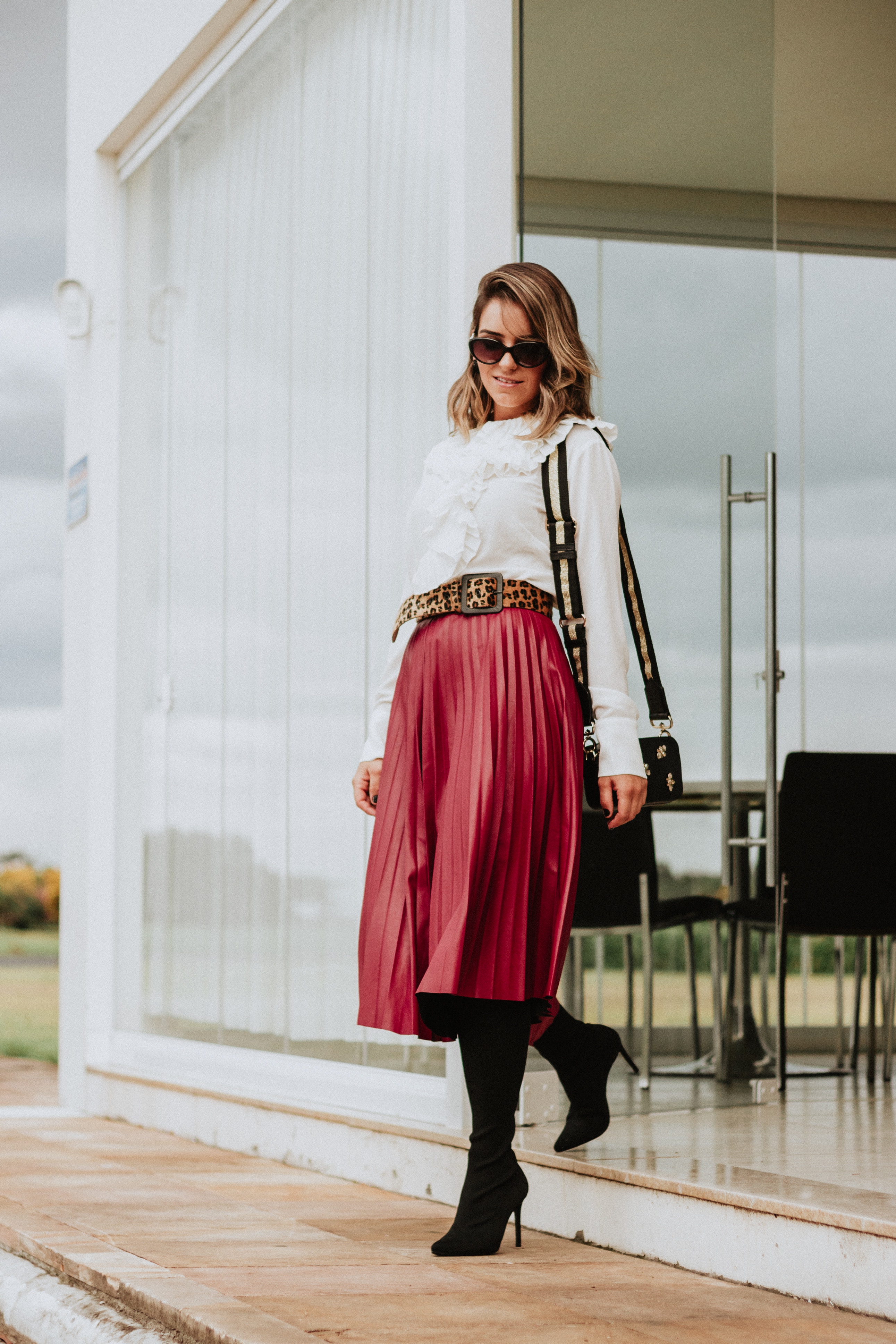 How to Wear Your Chunky Belt With Style - Beautiful Trends Today